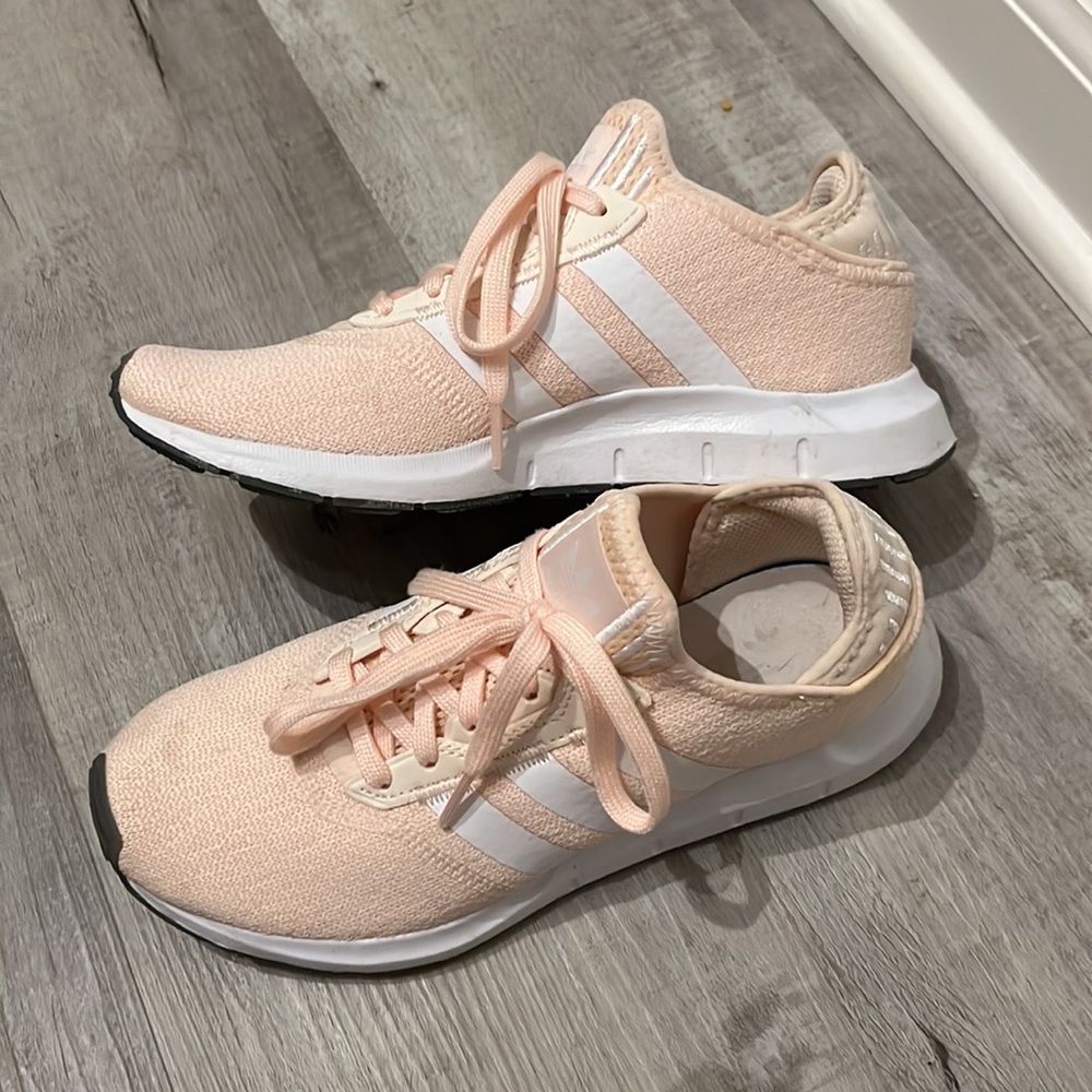 Light Pink Adidas Swift Run X Sneakers - Gem